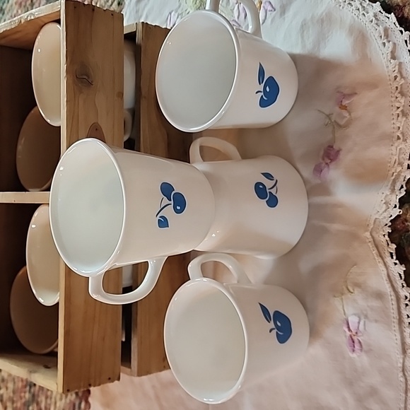 Corningware | Kitchen | Vintage Corning Coffee Cups Set Of 4 Eve ...